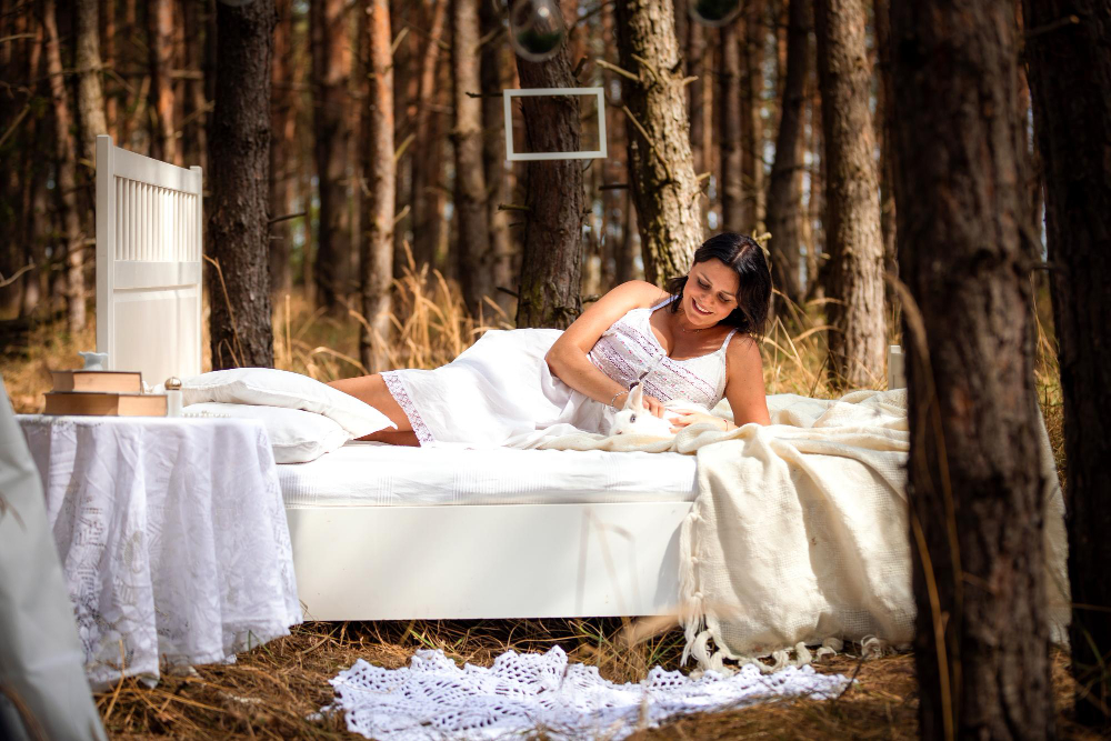 Dormitor rustic-modern: echilibru între natură și confort - Secretele ...